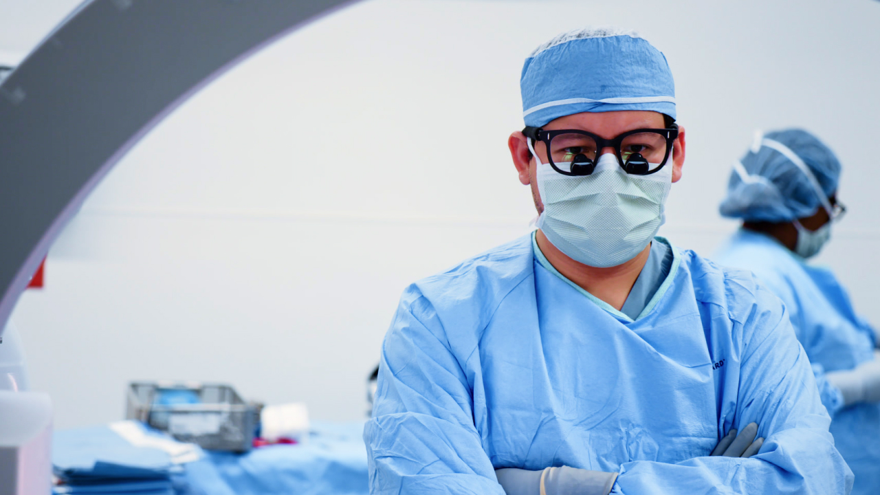 26-year-old builds $8,000 mind-controlled bionic arms