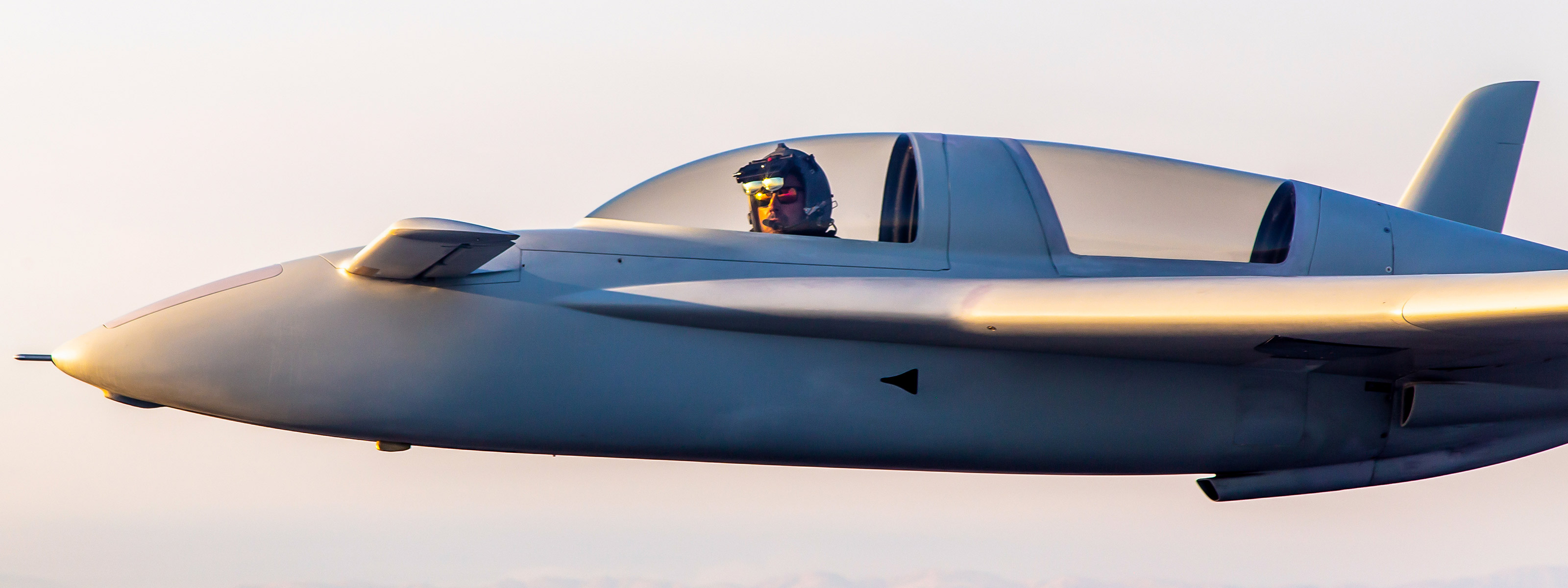 Pilot Battles AI Fighter Jet in Monumental Test Flight