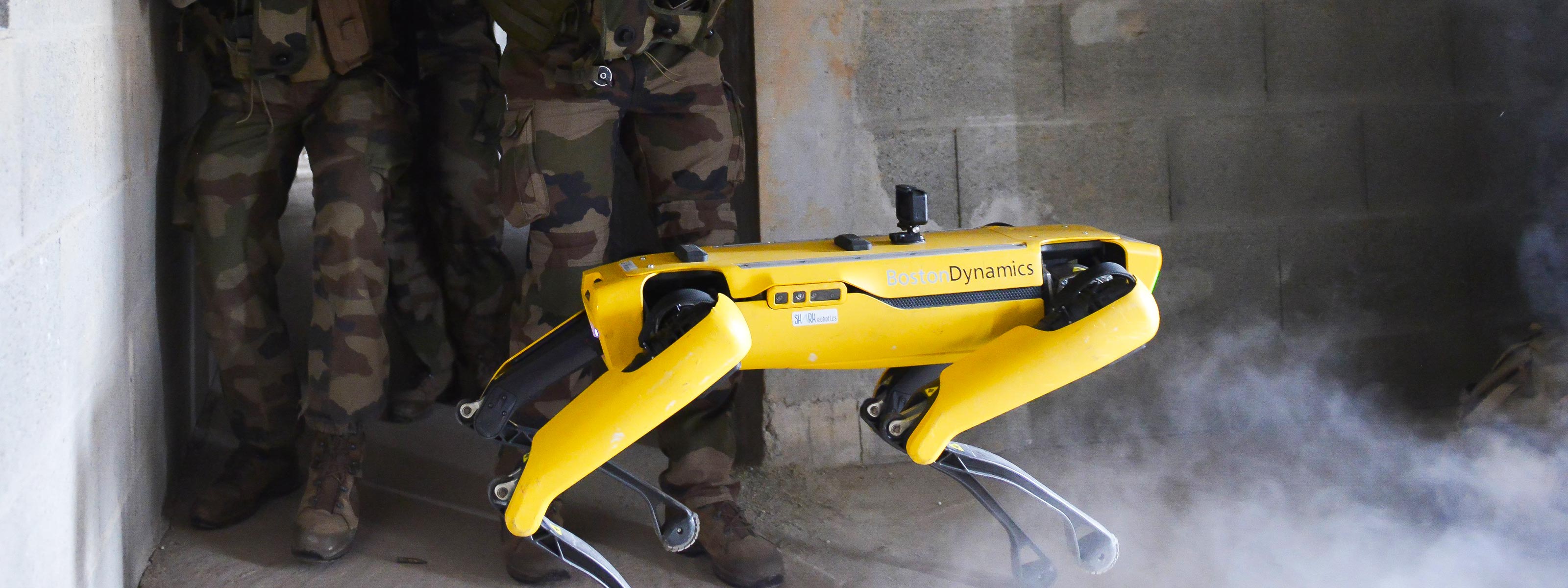 Robot dog helps military students “survive” combat training