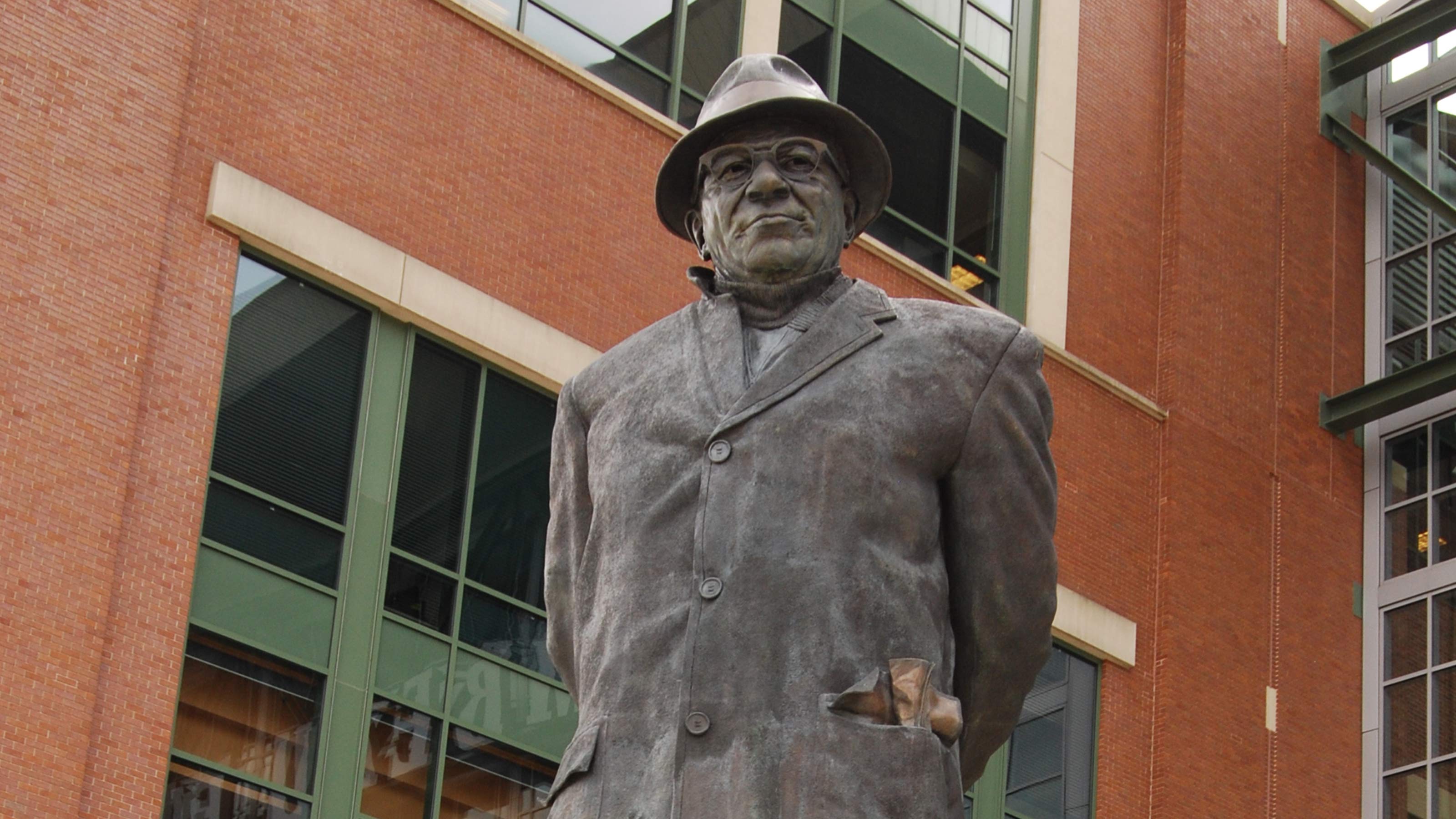 AI brings Vince Lombardi back to life for Super Bowl ad