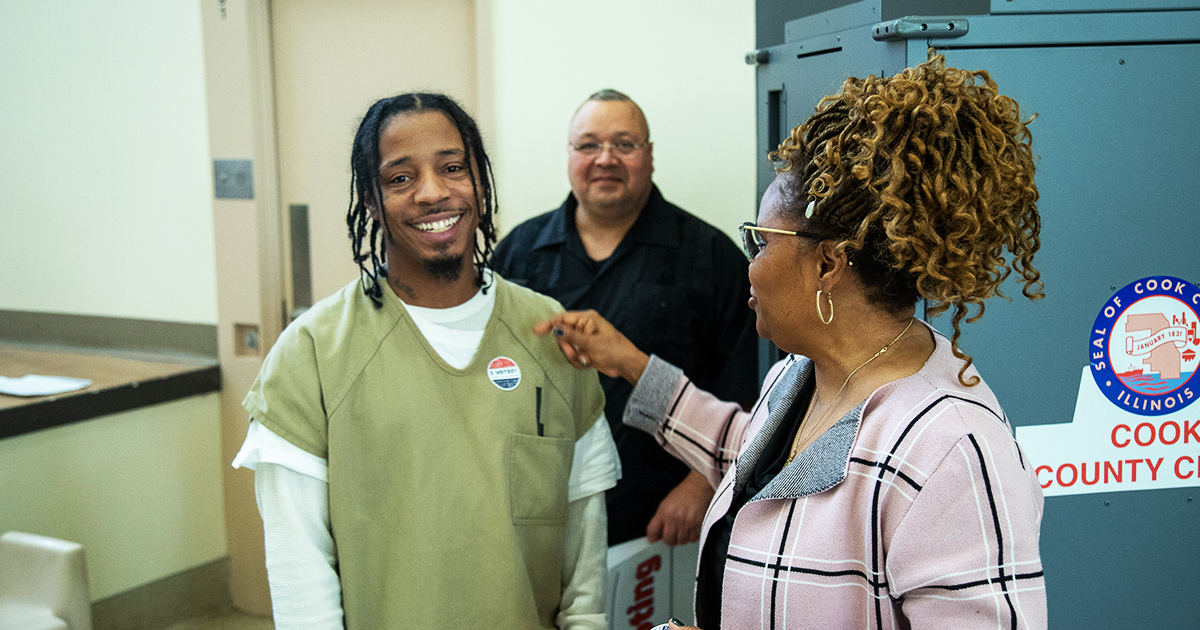 Despite the pandemic, voting rights groups help register voters in jail