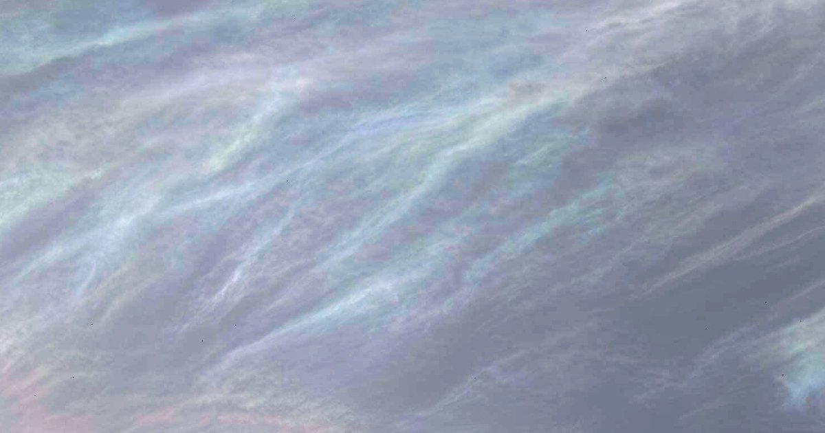 Colorful clouds on Mars captured in new rover pics