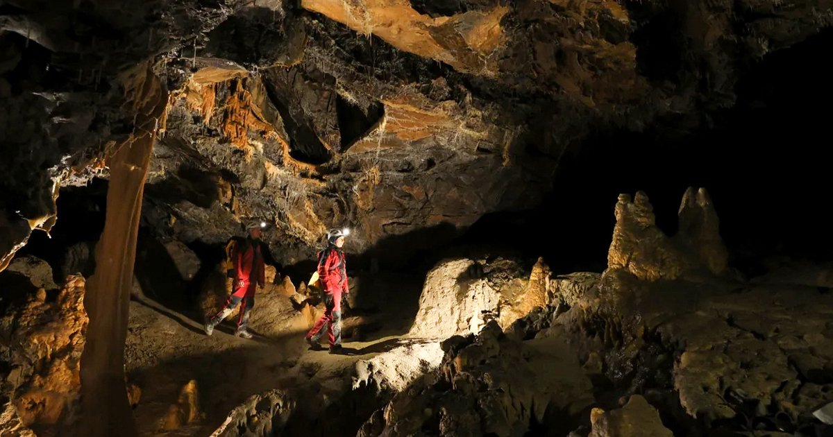 Volunteers in isolation experiment leave cave after 40 days