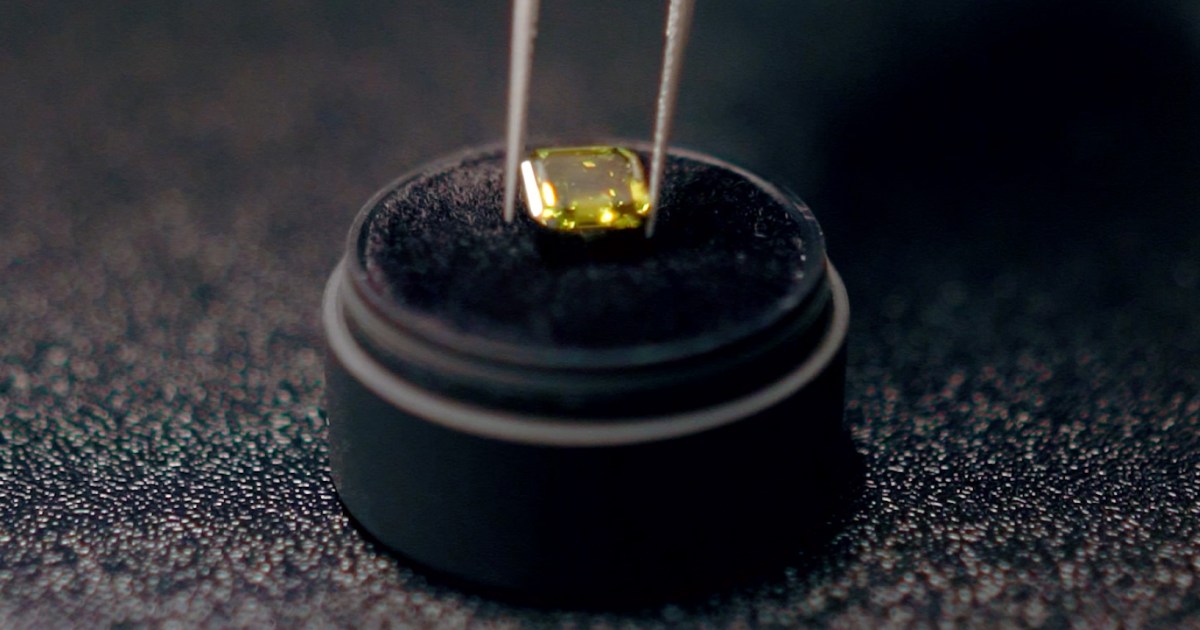 Startup Eterneva is turning human ashes into diamonds