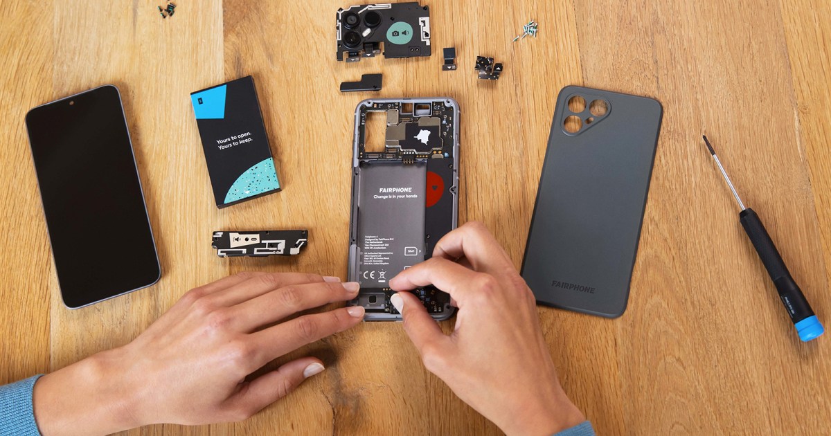 You can repair this sustainable phone yourself