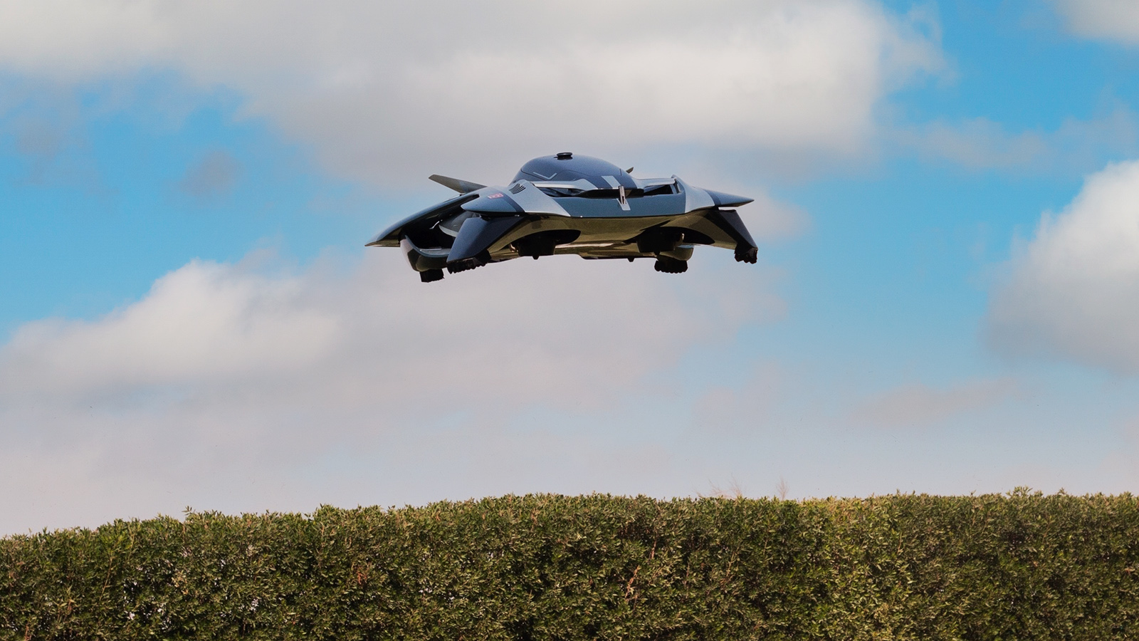 See a futuristic flying car’s first untethered flight