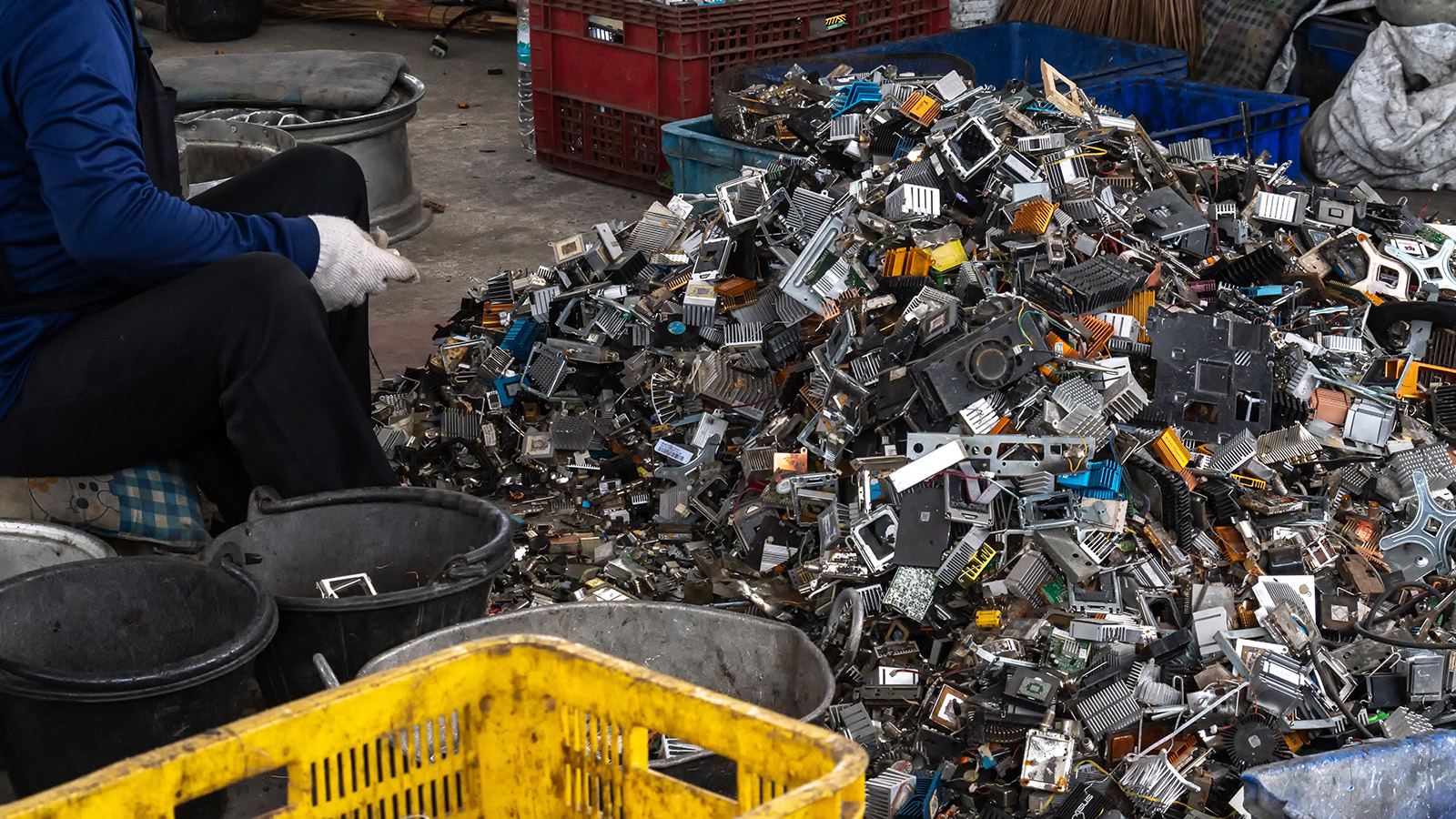 A more efficient way of urban mining gold