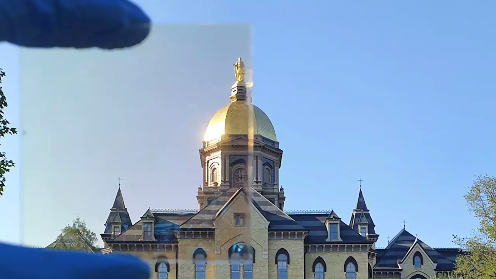 Quantum computer designs heat-radiating window coating