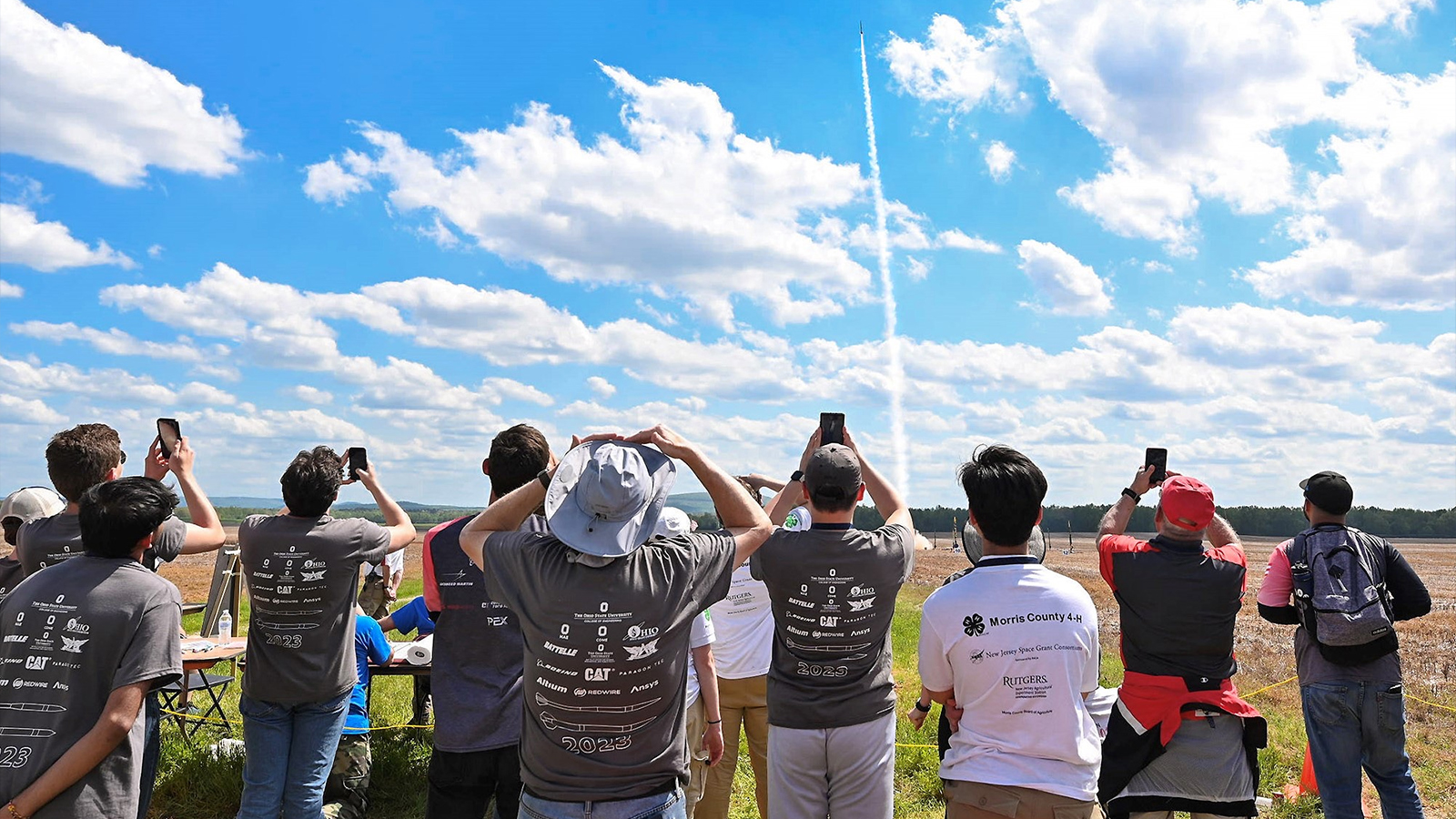 Students build reusable rocket, win $5,000 from NASA