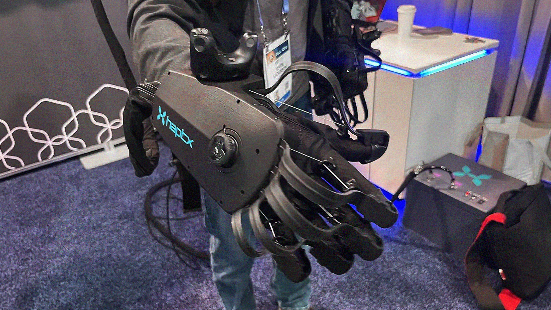 We tested the most advanced haptic gloves in the world - Freethink