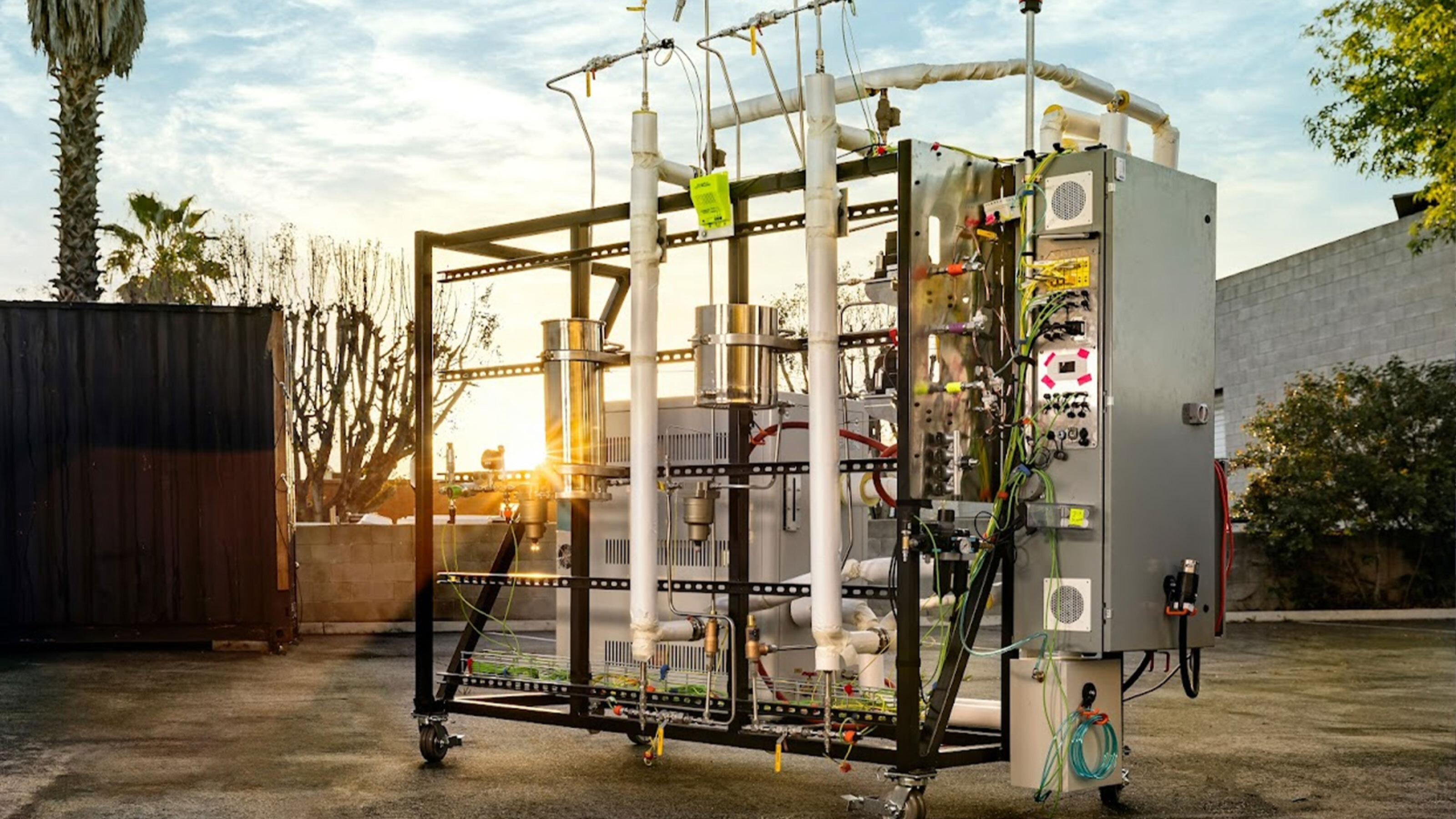 This startup makes synthetic natural gas from sunlight, H2O, & air
