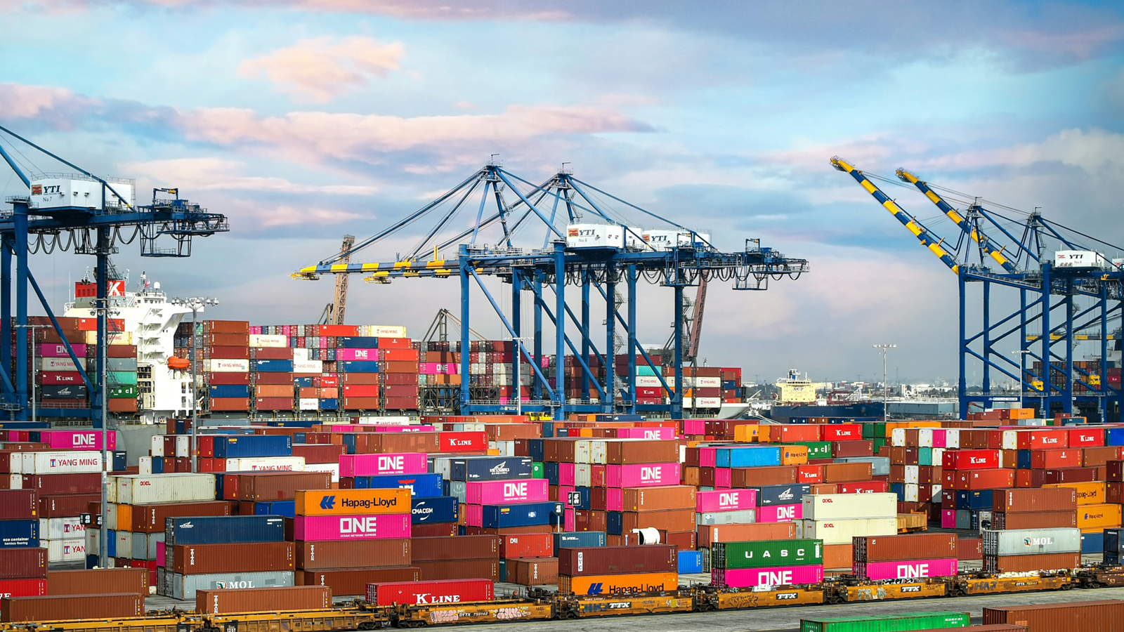 Flexport is using generative AI to create the “holy grail” of shipping